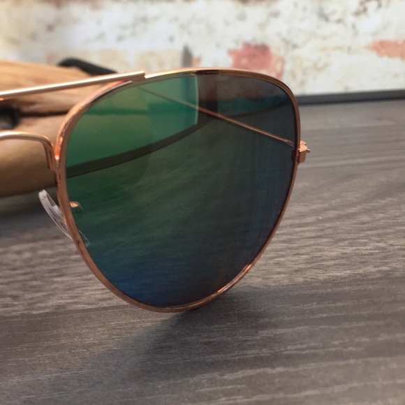 Accessories | New Unisex Rose Gold Wire Frame Aviator Sunglasses | Poshmark
